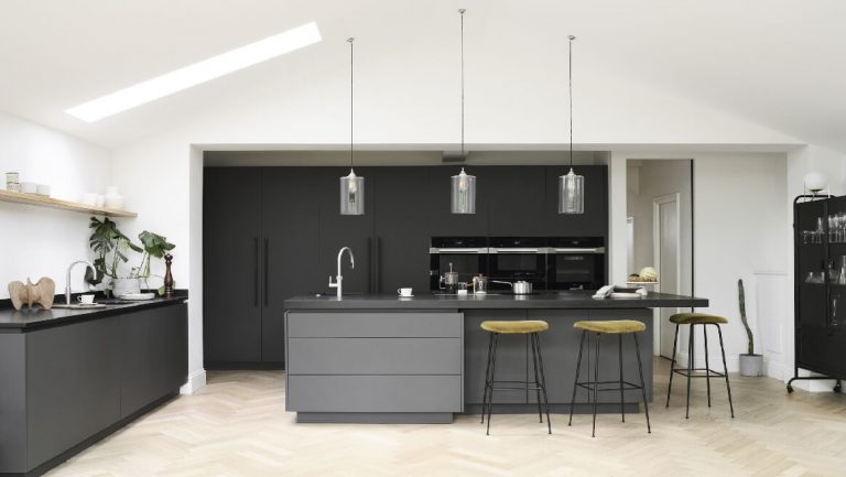 Studio kitchen spotlight...