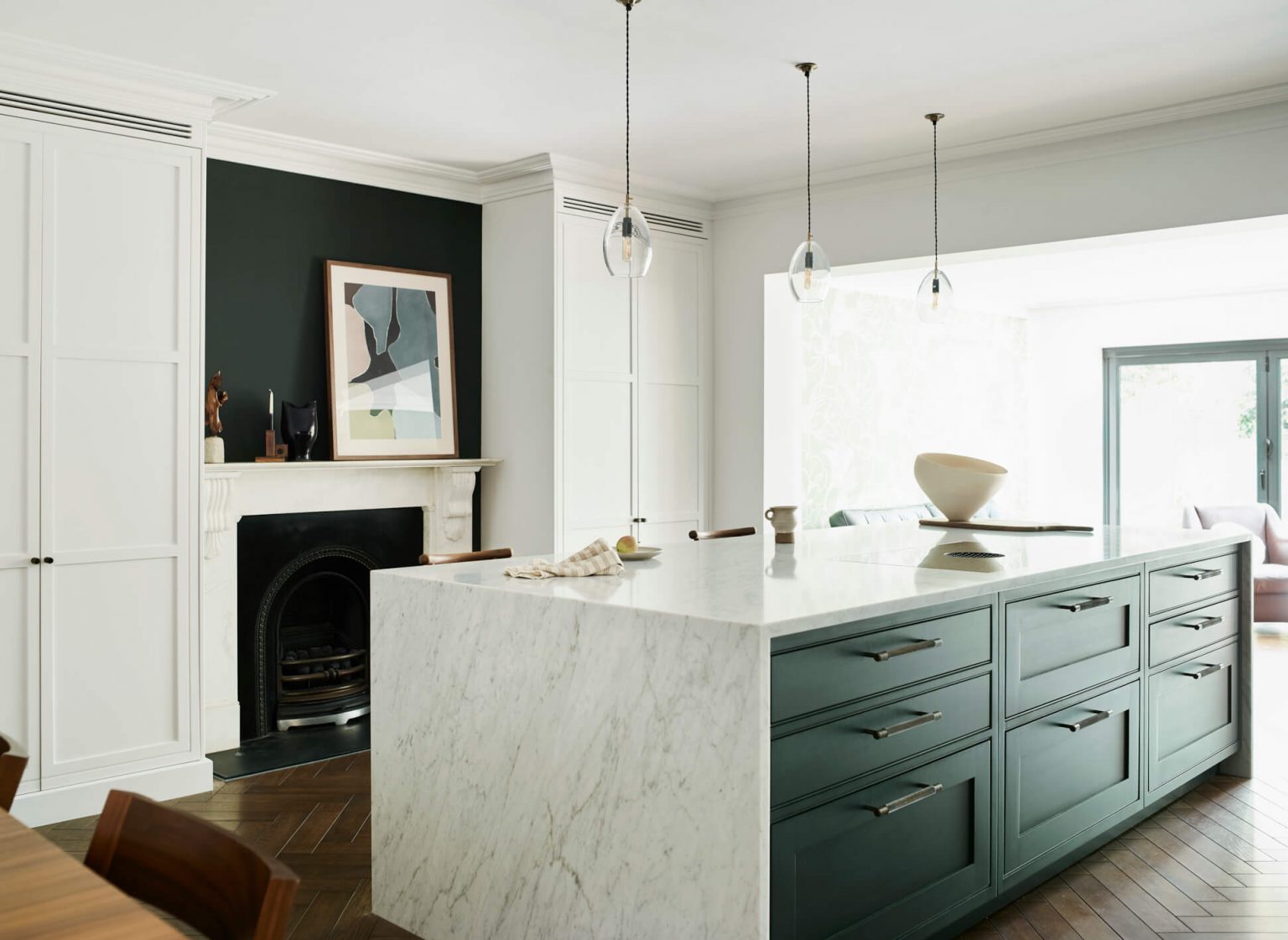 Different ways to use a kitchen island