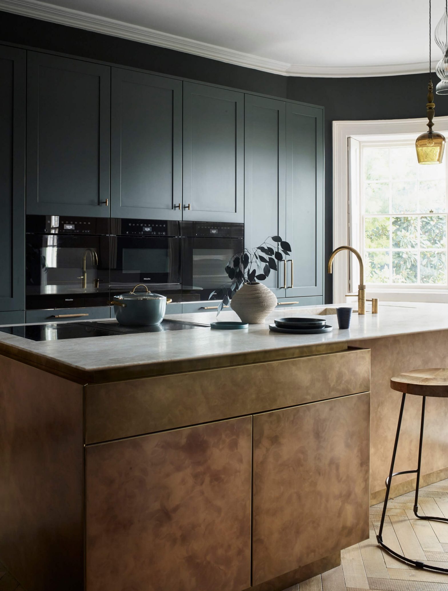 Two tone colour kitchens