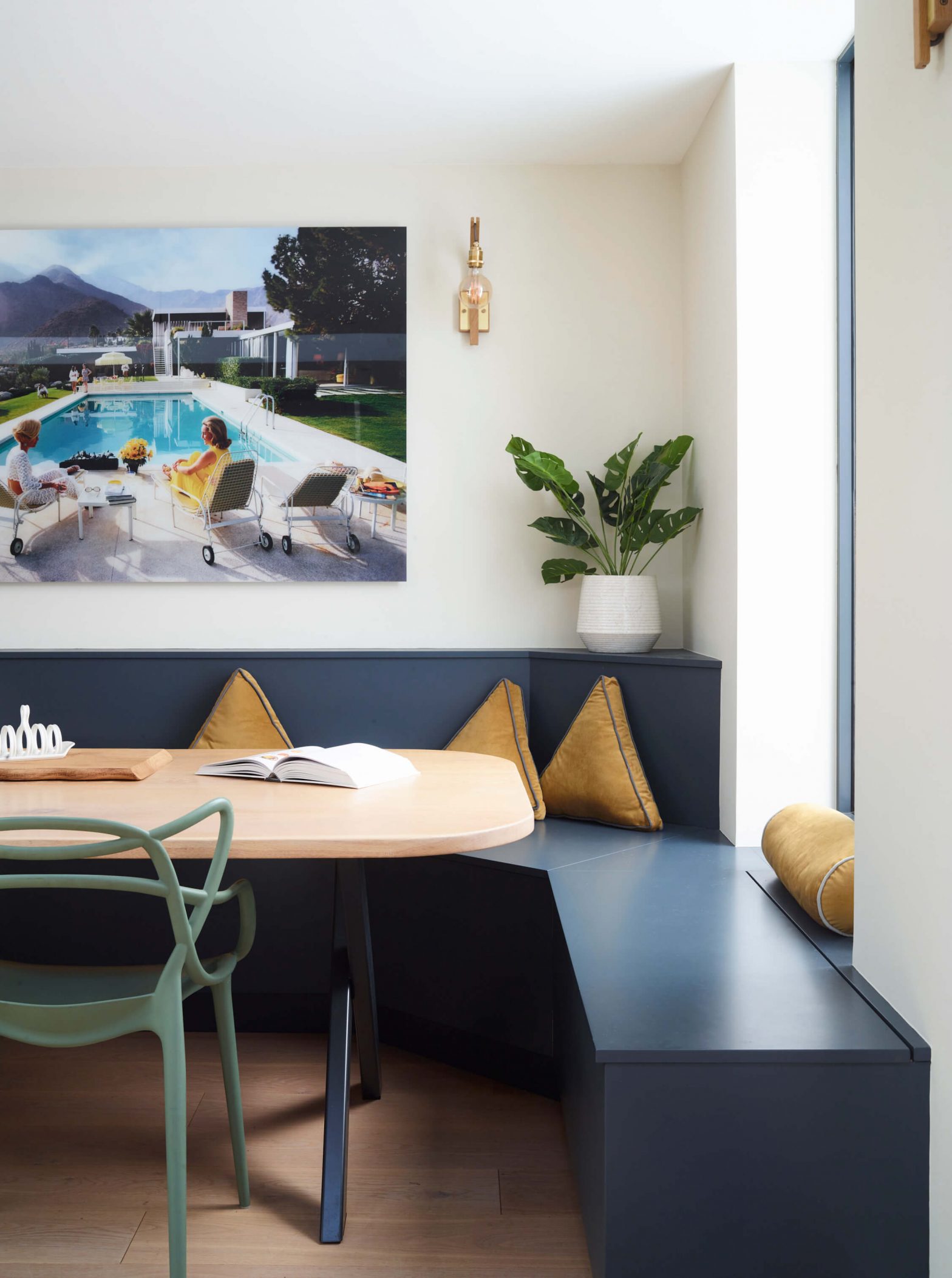 The beauty of built in seating