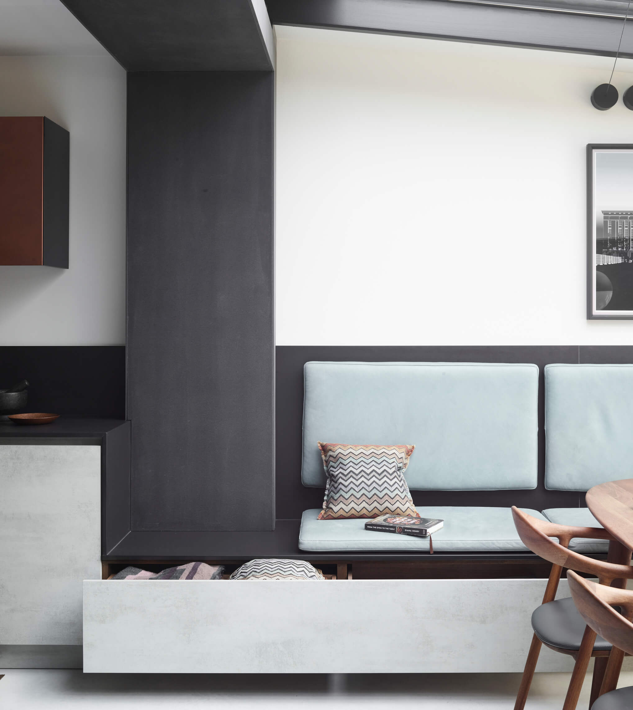 The beauty of built in seating