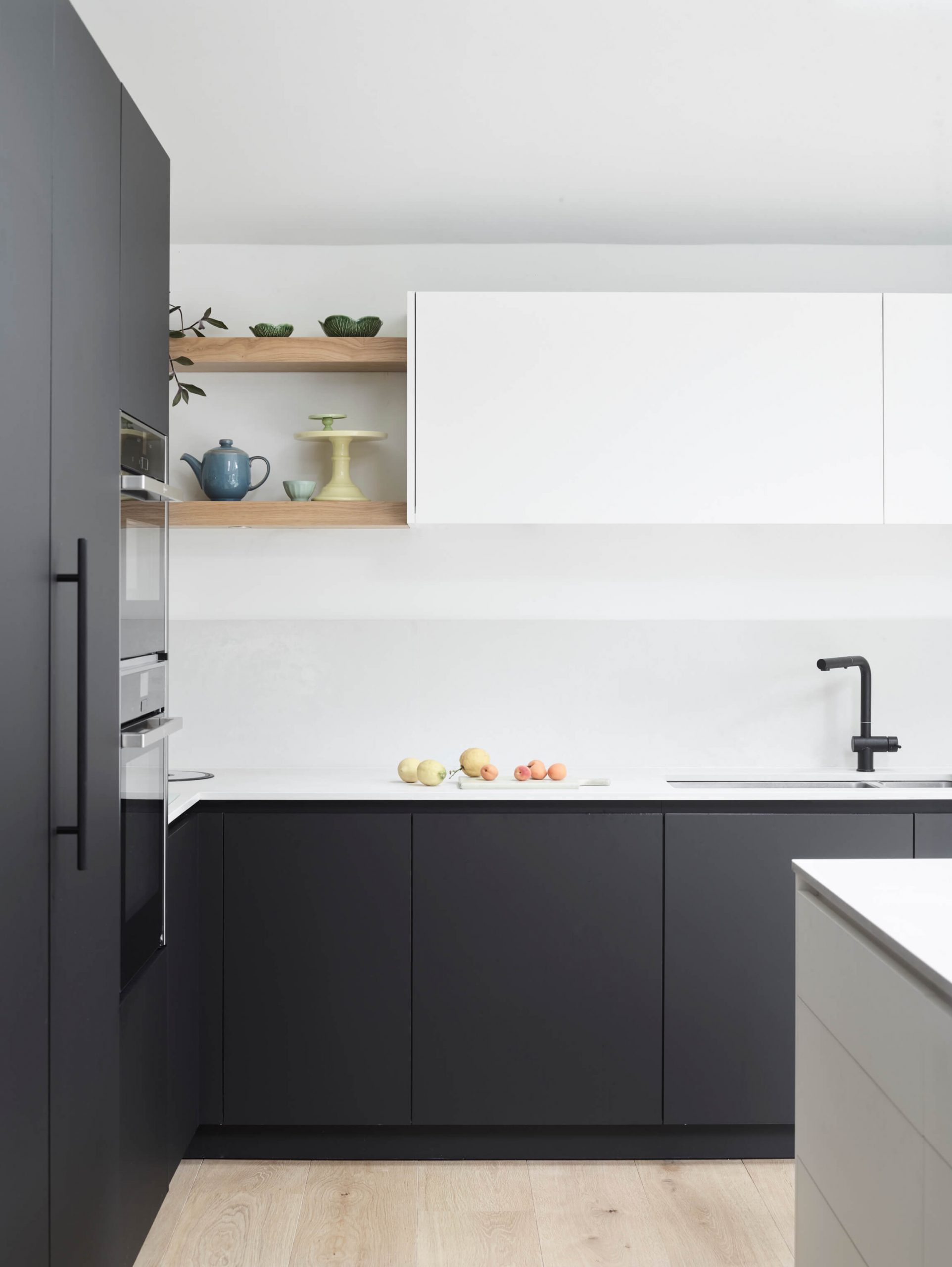 Marvellous monochrome kitchens