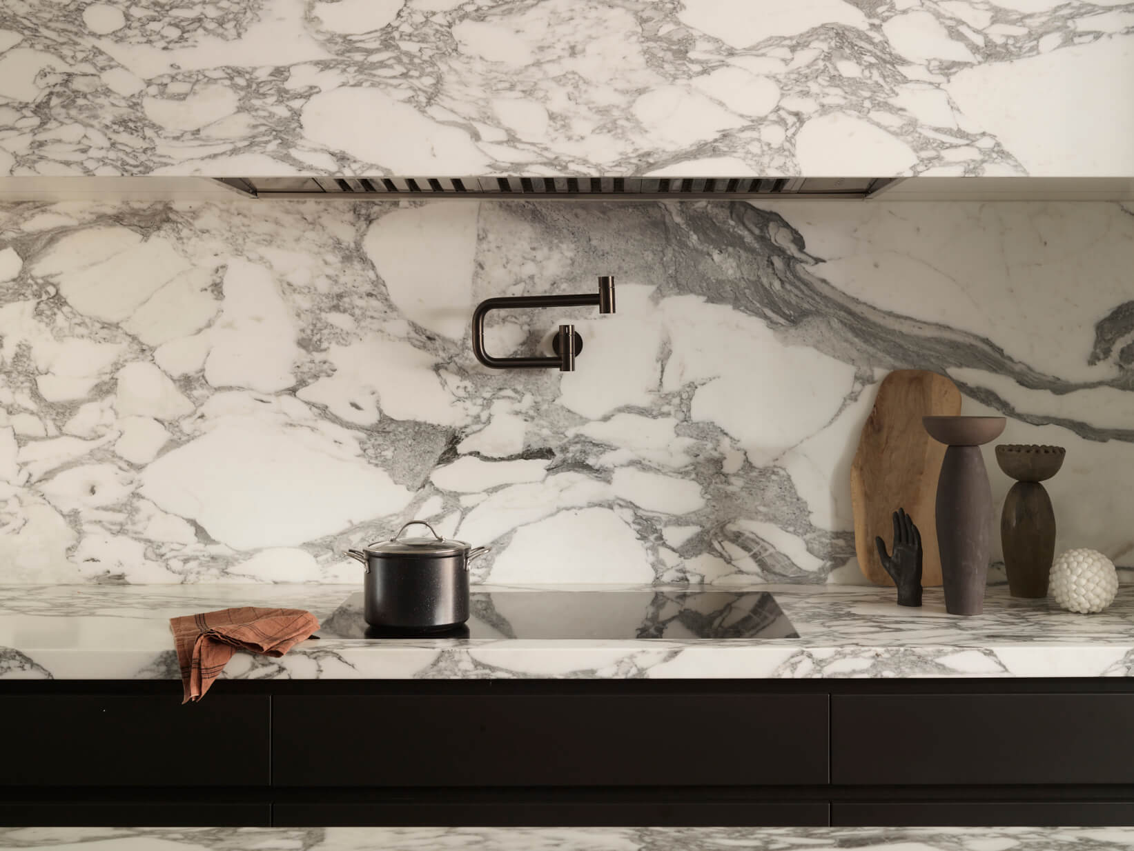 7 ways to style your splashback