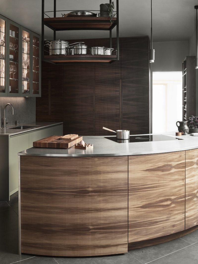 How to get curve appeal in bespoke kitchens